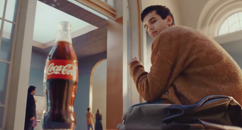 可口可乐最新广告片，大师们的艺术品活了 - 广告人干货库